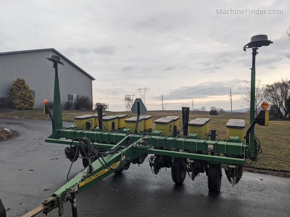 2009 John Deere 1750 | Planters: Drawn | MachineFinder