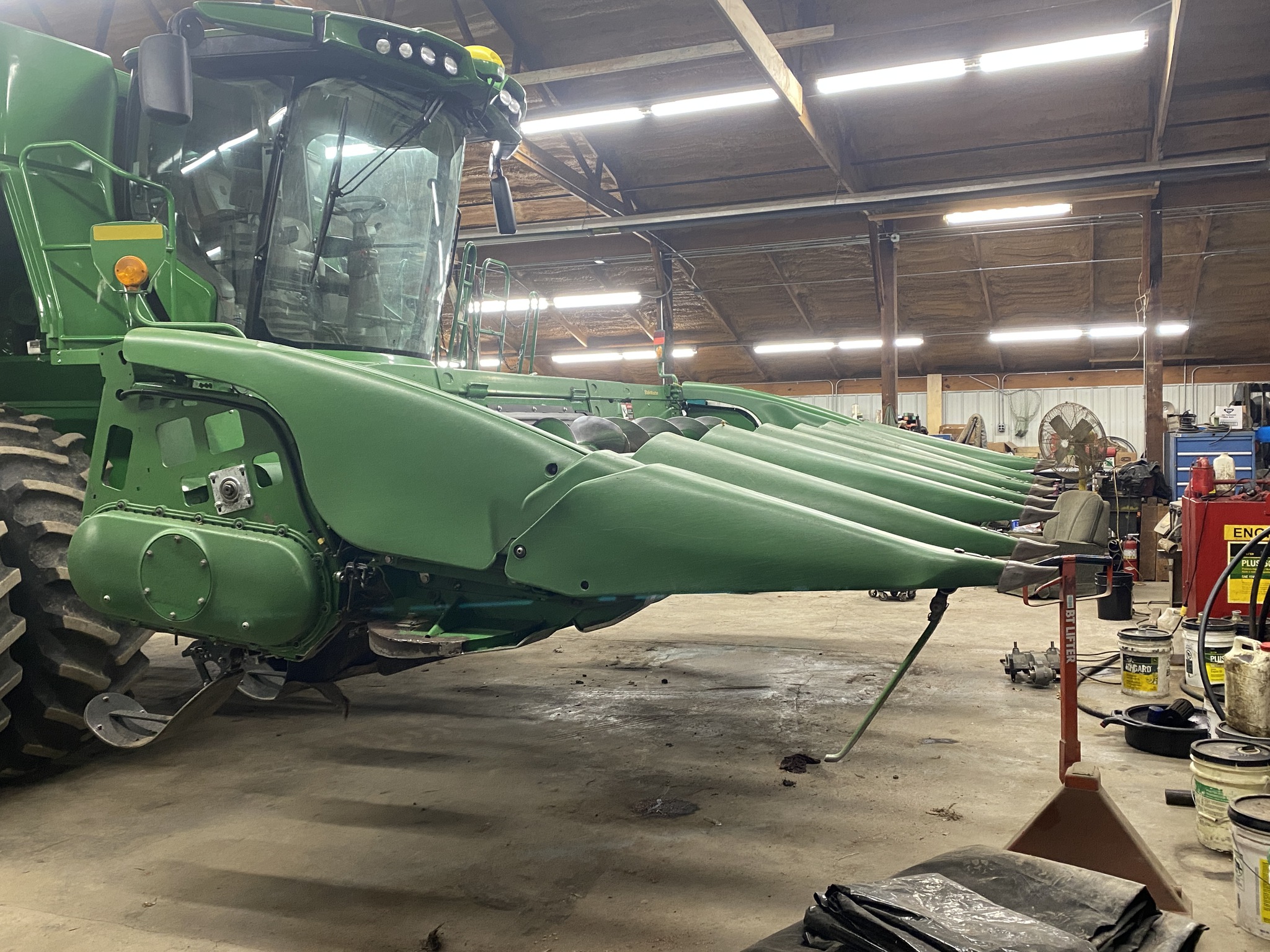 2016 John Deere 608C - Corn and Row Crop headers - Athens, MI