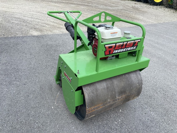 Reist 30" LAWN ROLLER | Attachments for Lawn & Garden Tractors ...