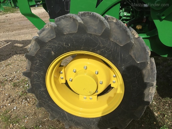 John-Deere-5090E-252