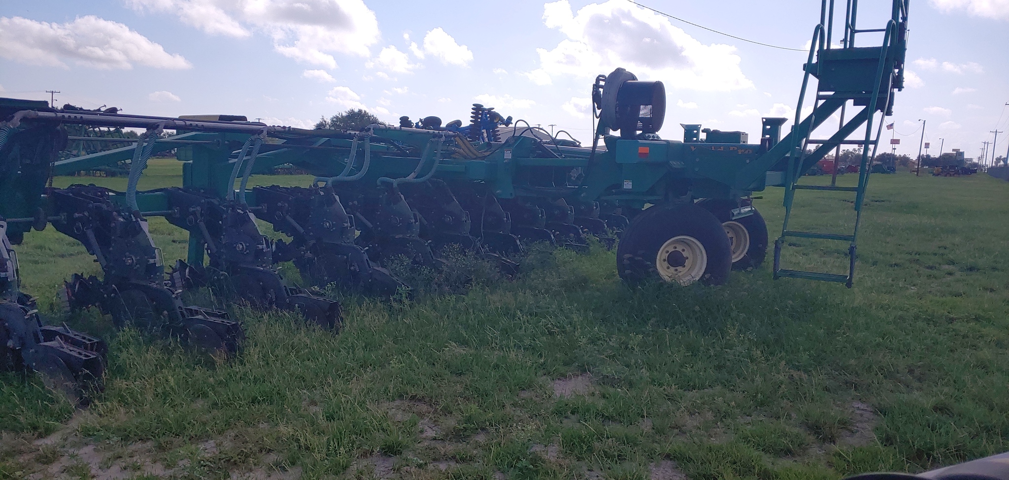 Great Plains 12 ROW STACK FOLD - Planters: Integral - Weslaco, TX