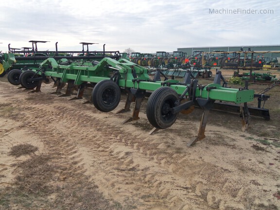Miscellaneous 12 Row Lift-N-Till | Bedders | MachineFinder