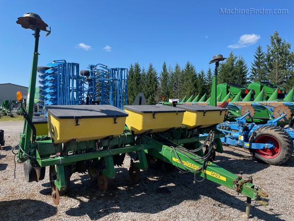 2011 John Deere 1750 | Planters: Drawn | MachineFinder