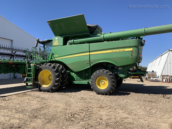 2019 John Deere S770 | Combines | MachineFinder