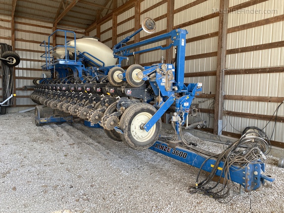2014 Kinze 3600 | Planters: Drawn | MachineFinder