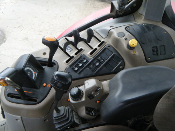 2005 Case IH MXU125 - Row Crop Tractors - Hastings, MI