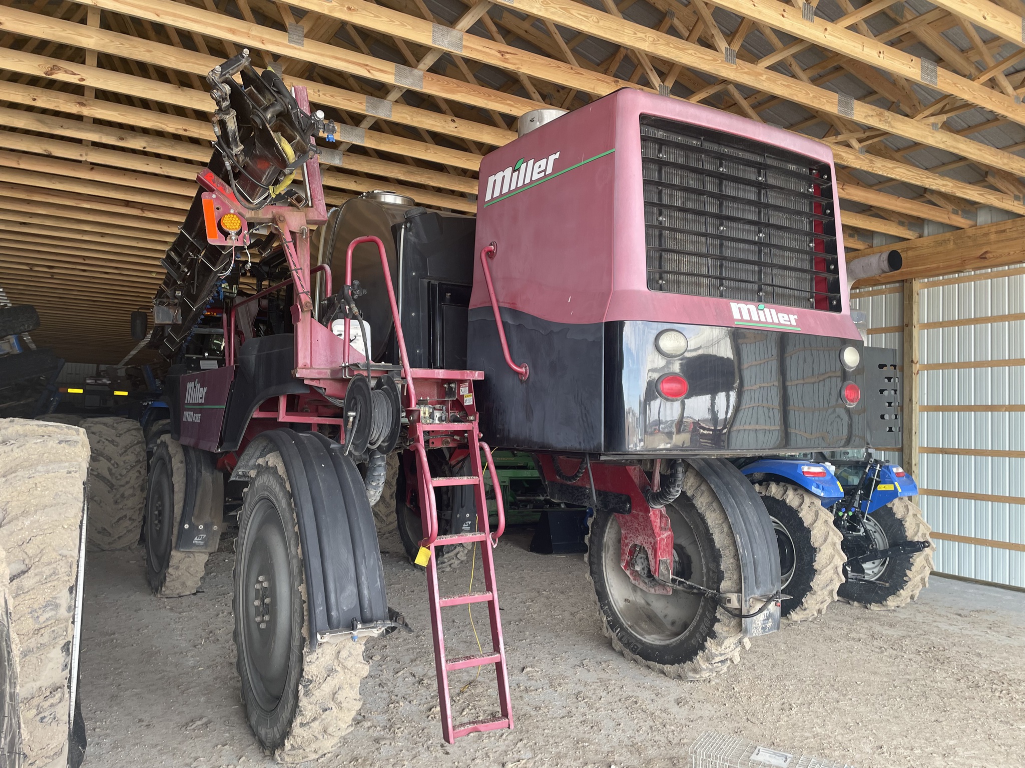 2009 Miller Nitro 4365 - Self-Propelled Sprayers - Kent City, MI