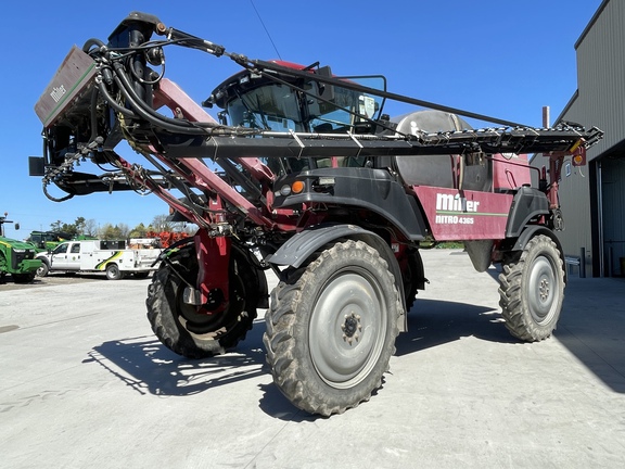 2009 Miller Nitro 4365 - Self-Propelled Sprayers - Kent City, MI