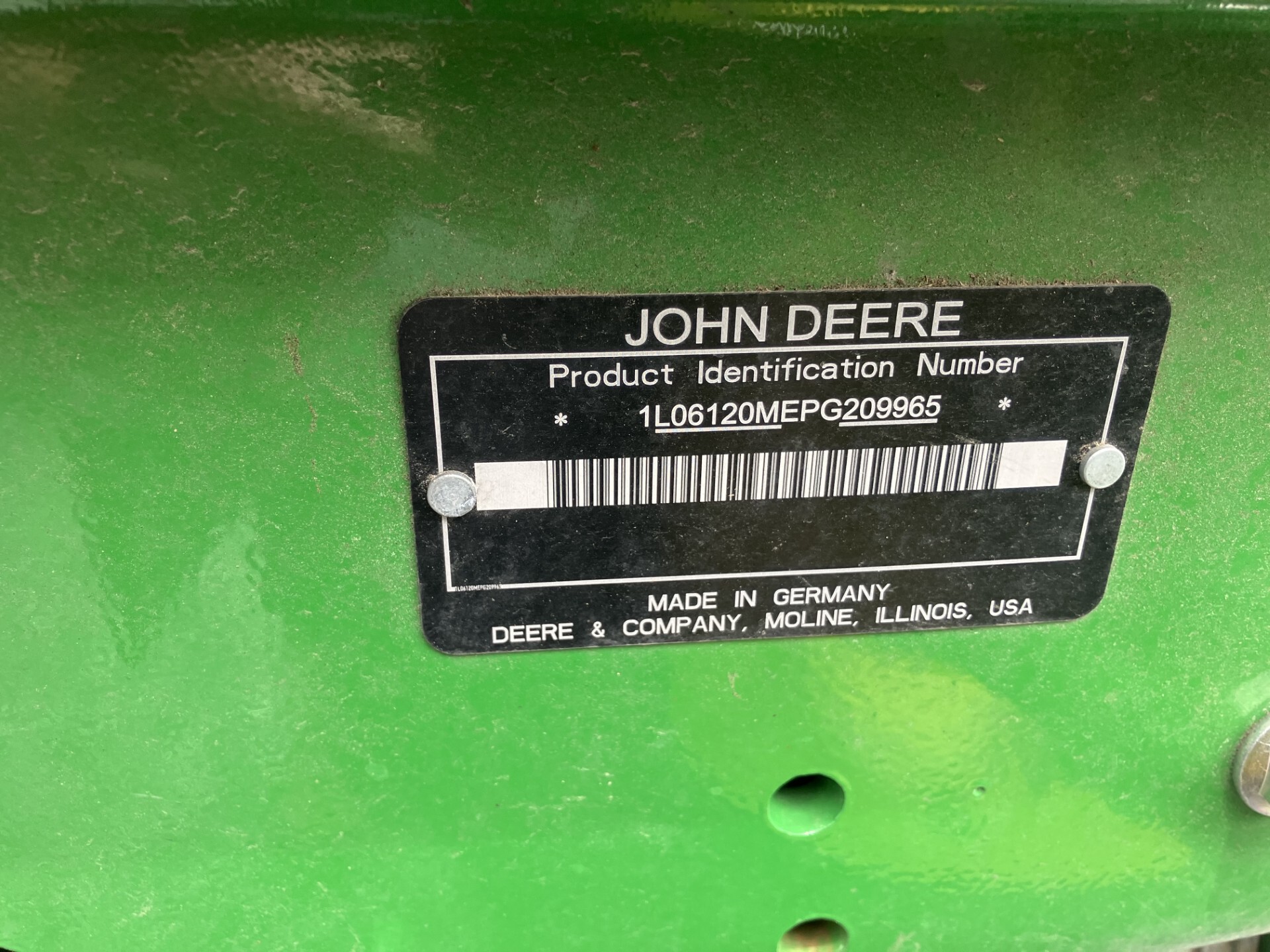 6120M - Meade Tractor