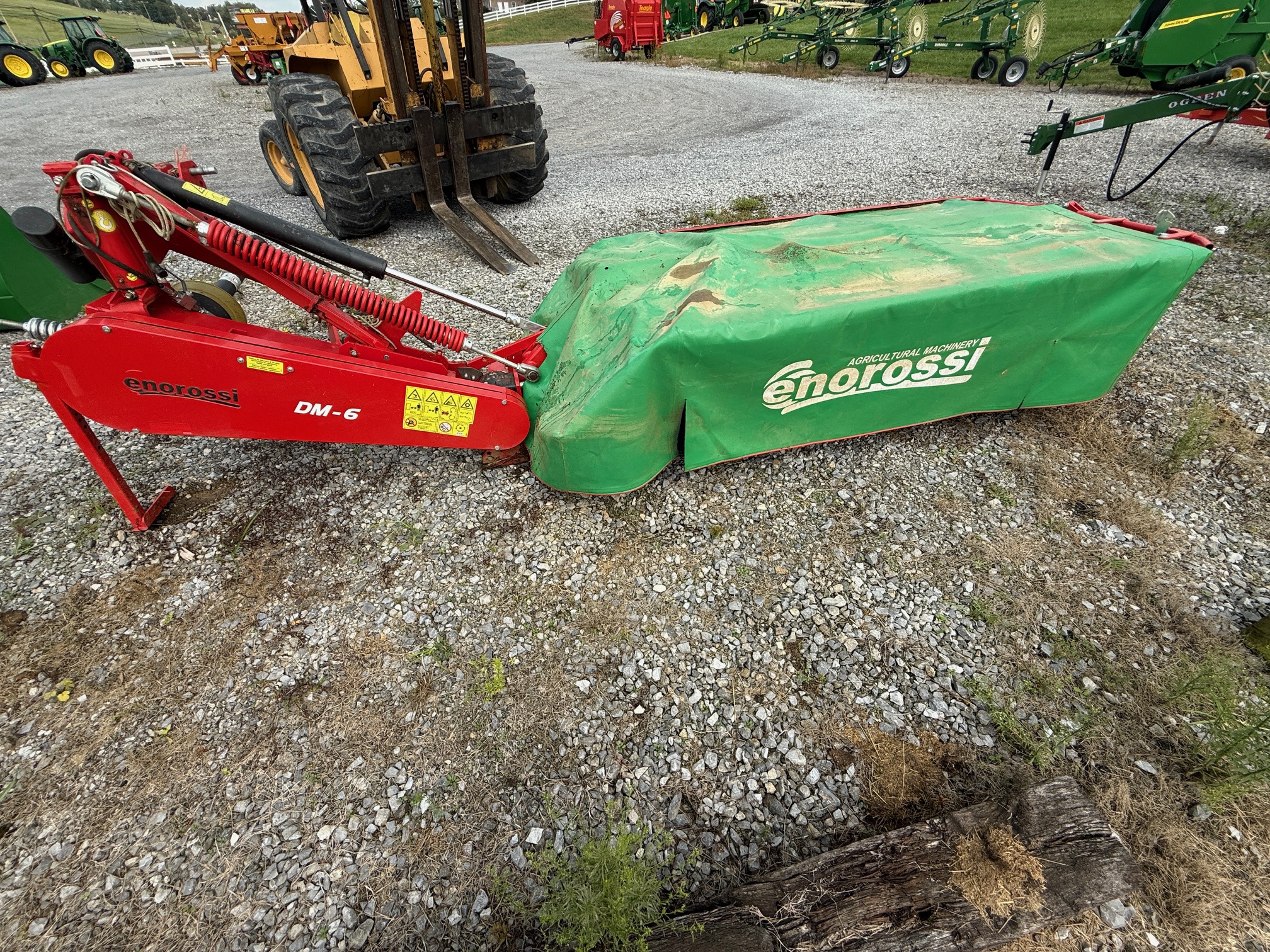 DM-6 - Meade Tractor