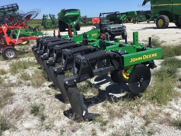 John-Deere-2100-1020