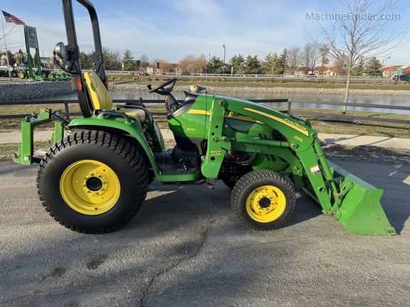 2005 John Deere 3720 | Compact Utility Tractors | MachineFinder