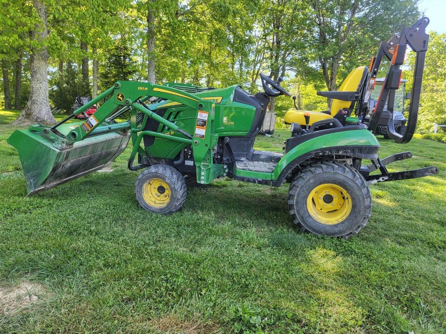 2018 John Deere 1025R - Wright Implement