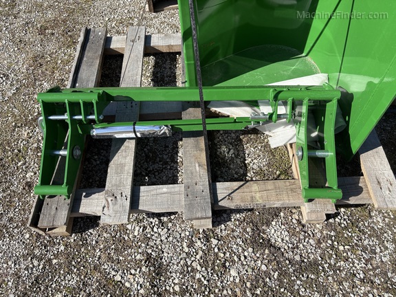 John Deere GLOBAL CARRIER | Tractor Loaders | MachineFinder