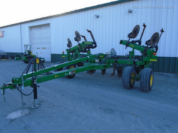 2021 John Deere 2100 | Rippers | MachineFinder