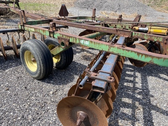 John Deere 210 | Disks | MachineFinder
