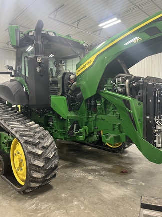 Equipment Details 2022 John Deere 8RT 370 556097