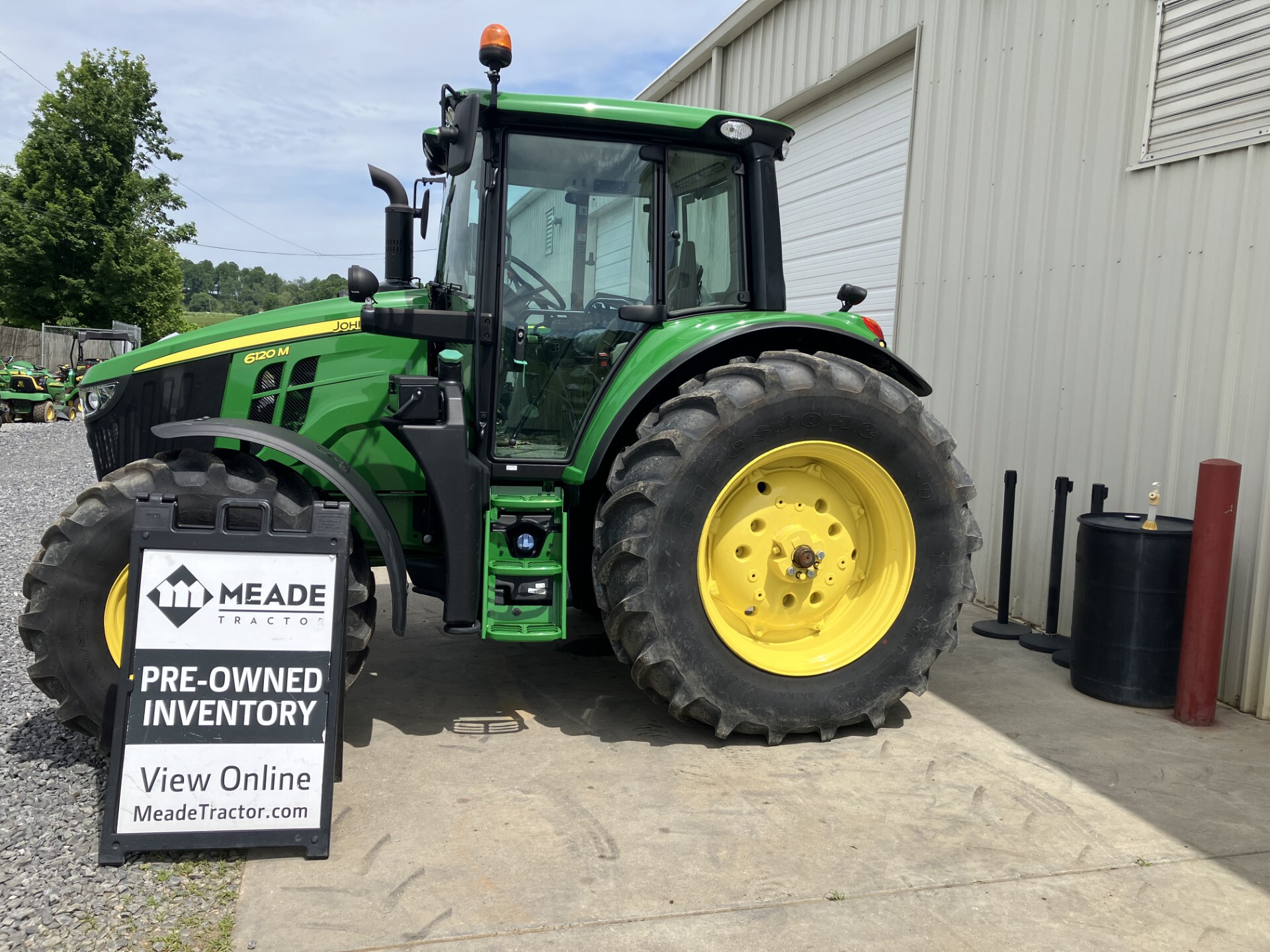 6120M - Meade Tractor