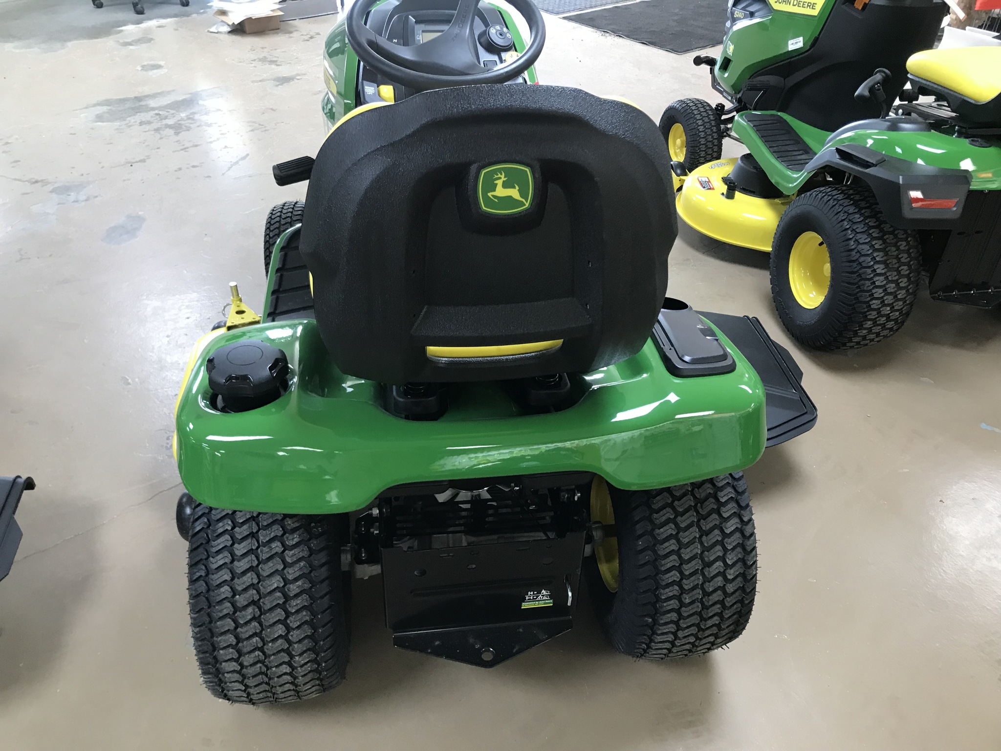 2024 John Deere X330 - Lawn & Garden Tractors - Bloomingdale, OH