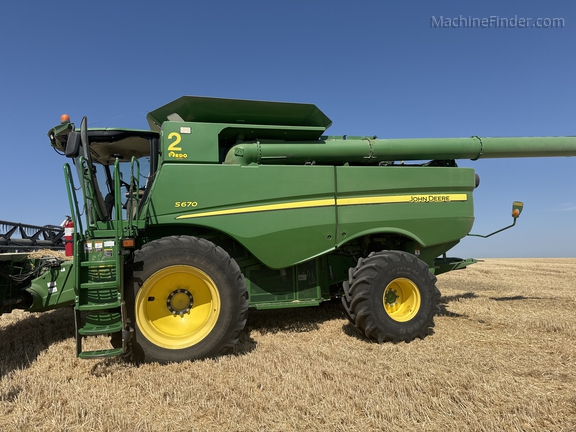2015 John Deere S670 | Combines | MachineFinder