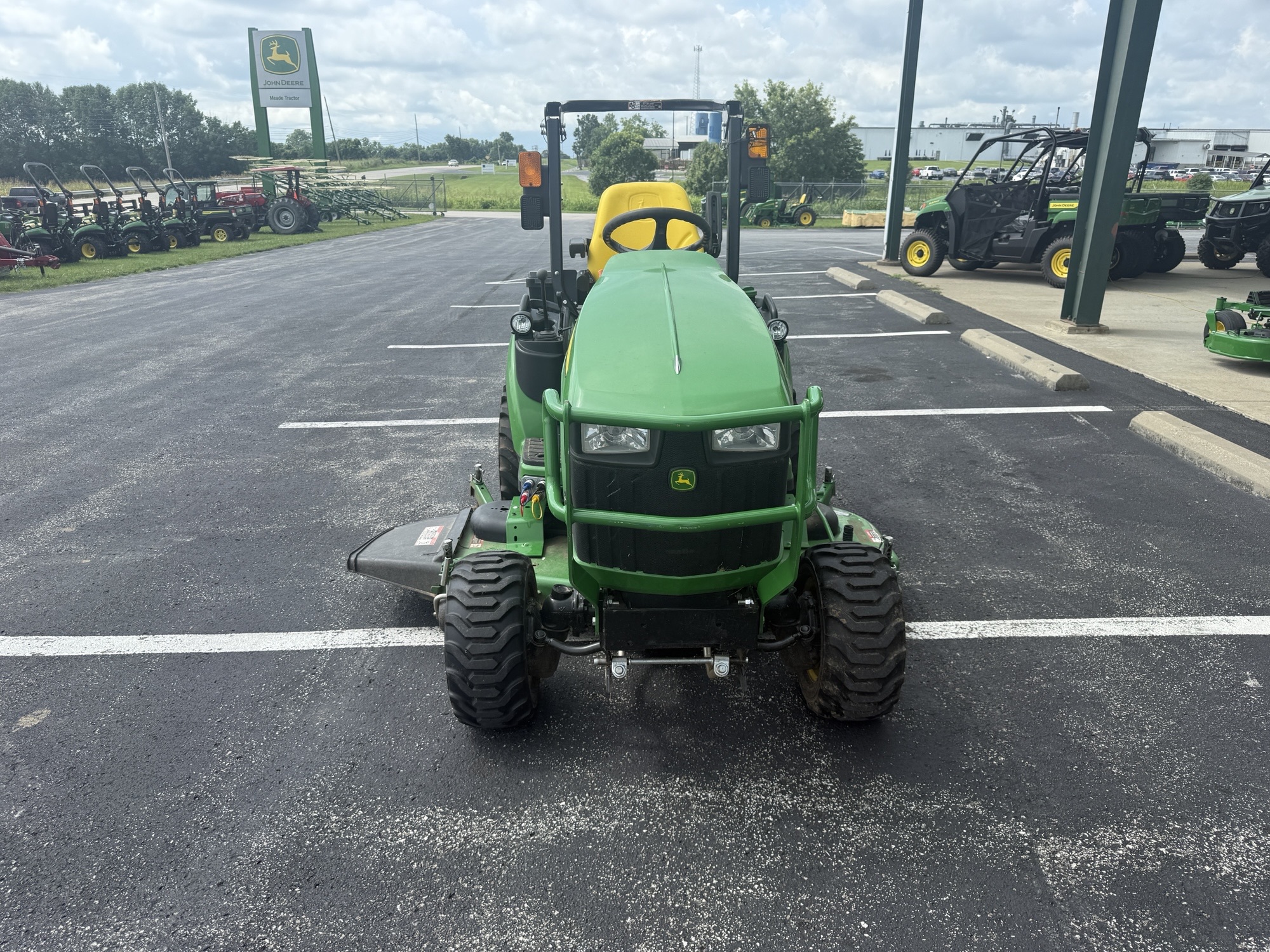 1025R - Meade Tractor