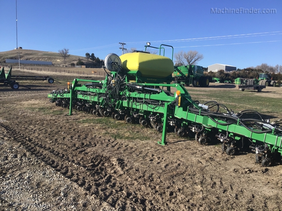 2018 John Deere DR16 | Planters: Integral | MachineFinder