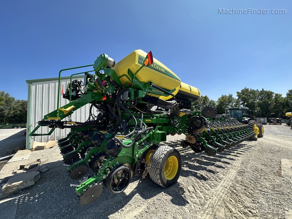 2021 John Deere DB80 | Planters: Drawn | MachineFinder
