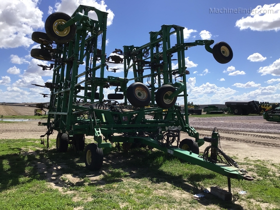 2011 John Deere 2410 | Chisel Plows | MachineFinder
