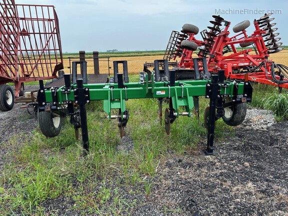 Unverferth ZONE BUILDER | Rippers | MachineFinder