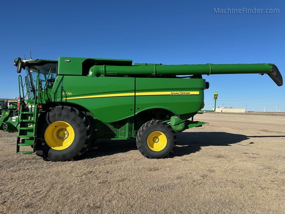 2024 John Deere S770 | Combines | MachineFinder