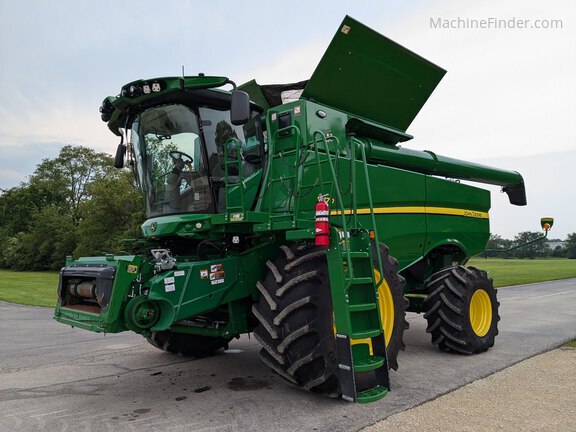 2022 John Deere S770 | Combines | MachineFinder
