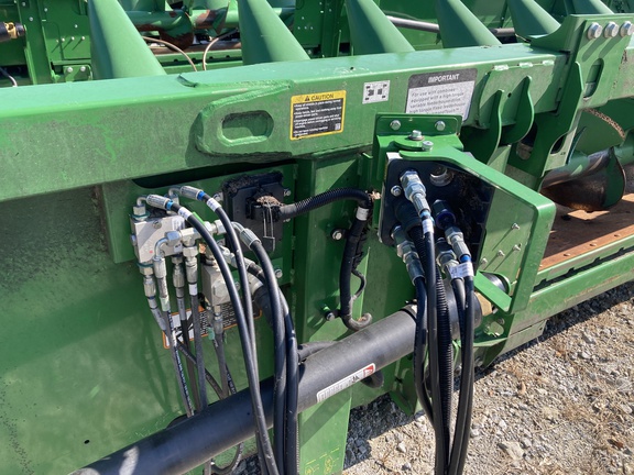 2021 John Deere C12R - Corn and Row Crop headers - Hillsboro, OH