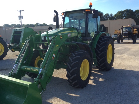 John-Deere-6135E-661