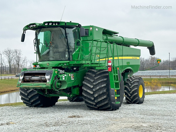 2021 John Deere S780 | Combines | MachineFinder