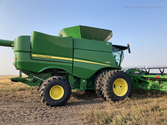 2017 John Deere S680 | Combines | MachineFinder
