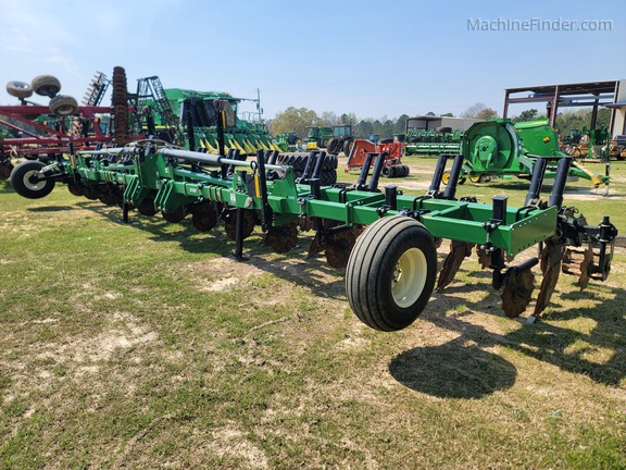 2020 Unverferth 332 RIPPER STRIPPER | Strip Tillers | MachineFinder