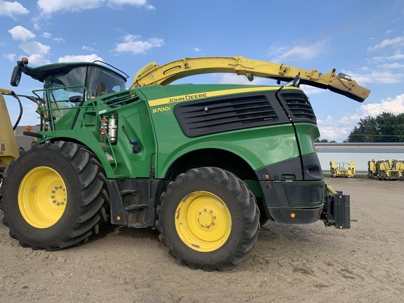 Equipment Details 2020 John Deere 9700