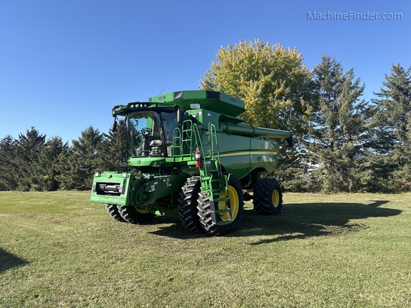 2021 John Deere S770 | Combines | MachineFinder