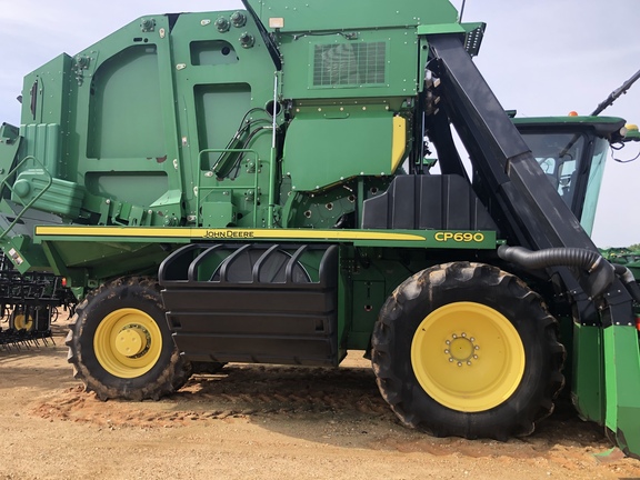 John-Deere-CP690-1407