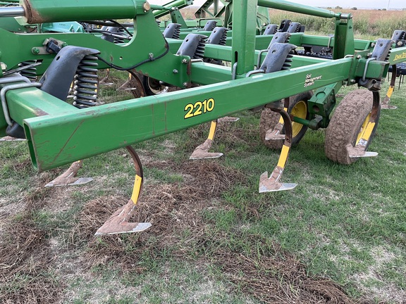 2008 John Deere 2210 - Field Cultivators - Enid