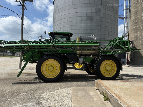 2015 John Deere R4045 | Self-Propelled Sprayers | MachineFinder