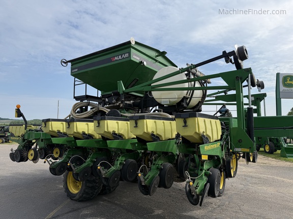2014 John Deere DB44 | Planters: Drawn | MachineFinder