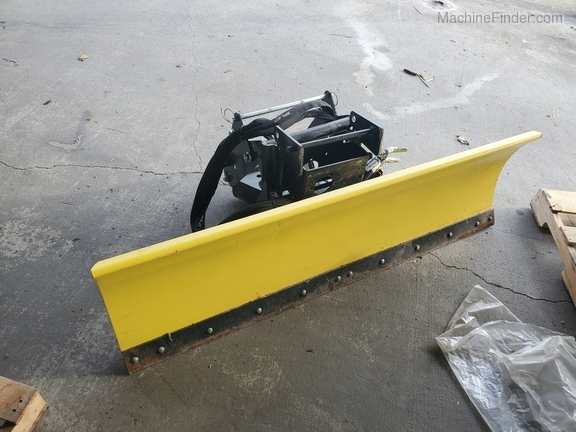 John Deere 60" SNOW BLADE FOR 1 series | Compact and Garden Tractor ...