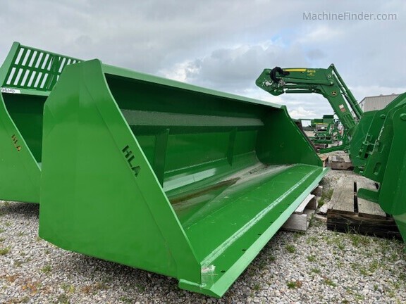 John Deere 120" HV BUCKET | Tractor Loaders | MachineFinder