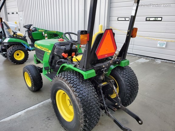 John_Deere-630F-1045