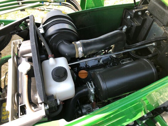 2017 John Deere 1025R - Compact Utility Tractors - Mt. Vernon, IA