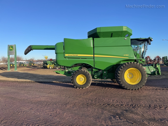 2023 John Deere S760 | Combines | MachineFinder