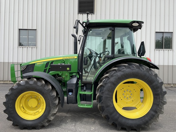 Equipment Details 2022 John Deere 5125M 273316
